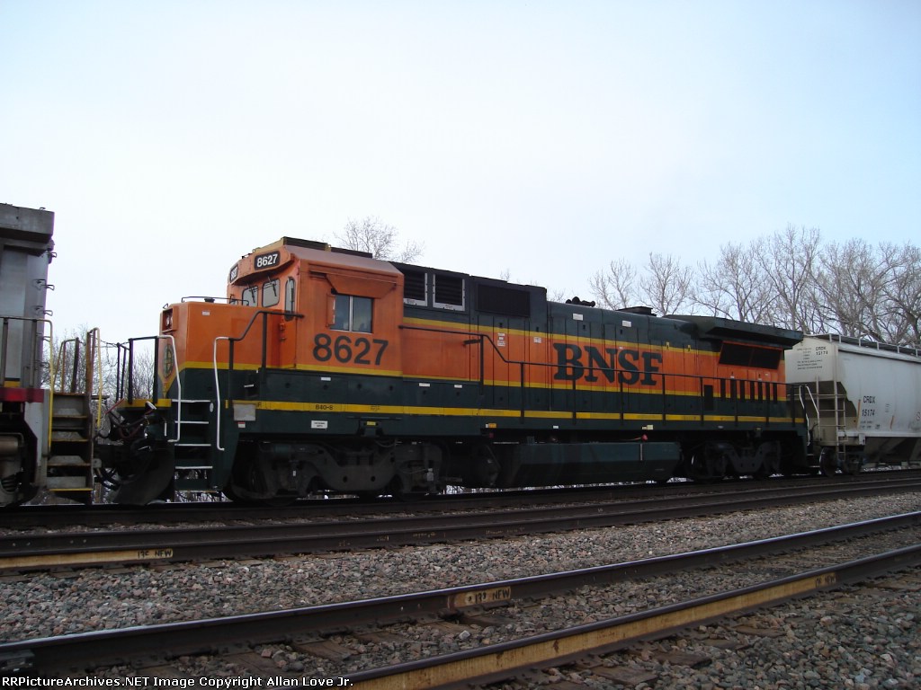 BNSF 8627